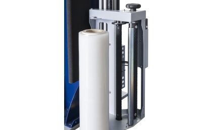 Semi-automatic rotating arm stretch wrapping machine | Robopac